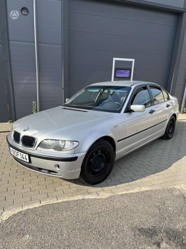Grey BMW 318 2004 in Vilnius, with an engine capacity of 2.00 L and mileage of 392 thousand km for 800 €, photo 1 on AUTOMOTO.COM.LV