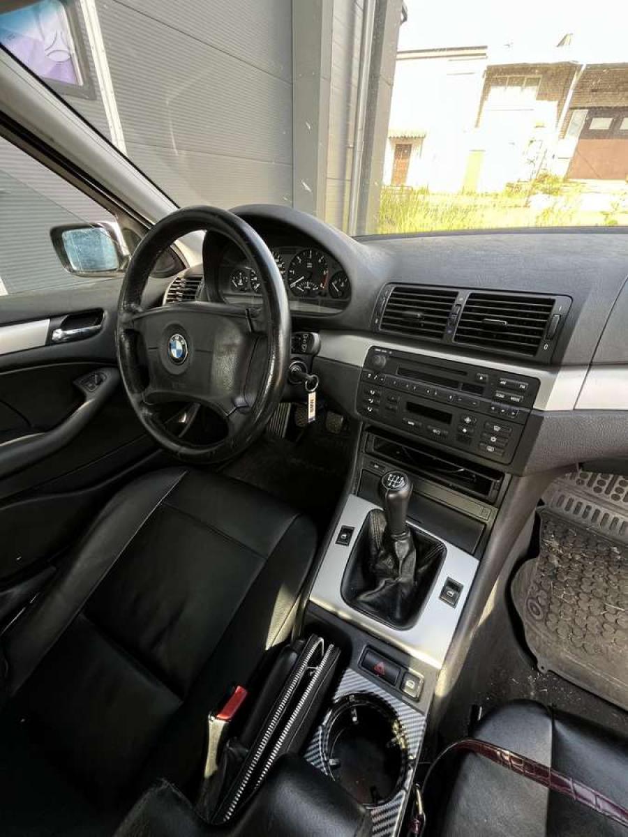 Pelēks BMW 318 2004 Viļņa, ar dzinēja tilpumu 2.00 L un nobraukumu 392 tūkst. km par 800 €, foto 11 vietnē AUTOMOTO.COM.LV