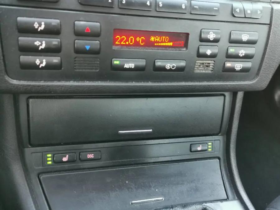 Pelēks BMW 318 2004 Kuldīga, ar dzinēja tilpumu 2.00 L un nobraukumu 181 tūkst. km par 2500 €, foto 8 vietnē AUTOMOTO.COM.LV