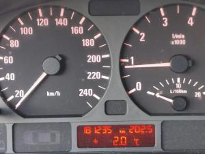 Pelēks BMW 318 2004 Kuldīga, ar dzinēja tilpumu 2.00 L un nobraukumu 181 tūkst. km par 2500 €, foto 10 vietnē AUTOMOTO.COM.LV