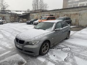 Grey BMW 318 2005 in Siauliai, with an engine capacity of 2.00 L and mileage of 294 thousand km for 1850 €, photo  on AUTOMOTO.COM.LV