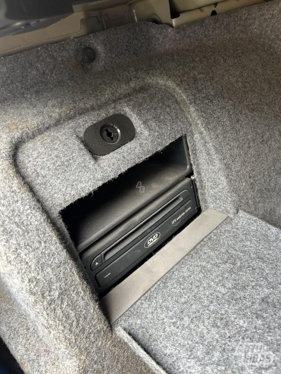Pelēks BMW 318 2005 Panevēža, ar dzinēja tilpumu 2.00 L un nobraukumu 264 tūkst. km par 1800 €, foto 8 vietnē AUTOMOTO.COM.LV