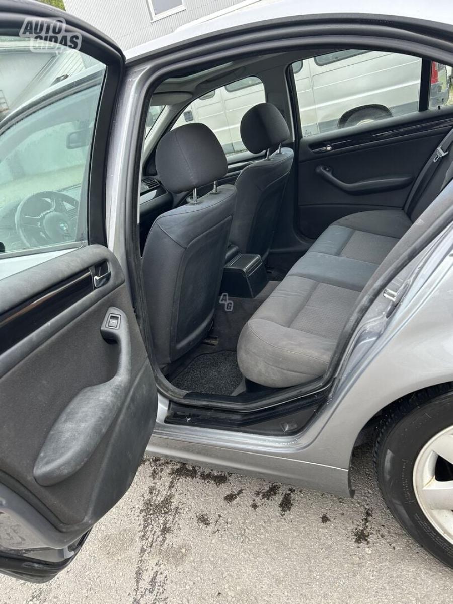 Pelēks BMW 318 2005 Panevēža, ar dzinēja tilpumu 2.00 L un nobraukumu 264 tūkst. km par 1800 €, foto 12 vietnē AUTOMOTO.COM.LV