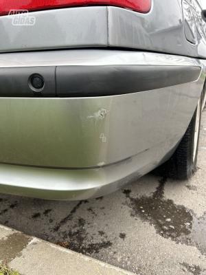 Pelēks BMW 318 2005 Panevēža, ar dzinēja tilpumu 2.00 L un nobraukumu 264 tūkst. km par 1800 €, foto 15 vietnē AUTOMOTO.COM.LV