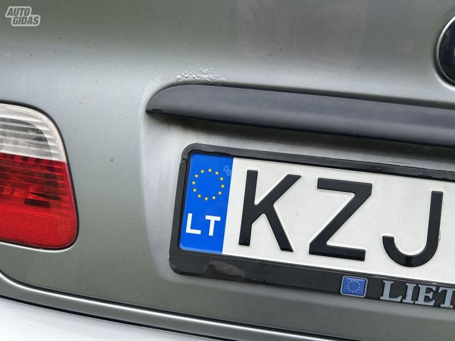 Pelēks BMW 318 2005 Panevēža, ar dzinēja tilpumu 2.00 L un nobraukumu 264 tūkst. km par 1800 €, foto 16 vietnē AUTOMOTO.COM.LV