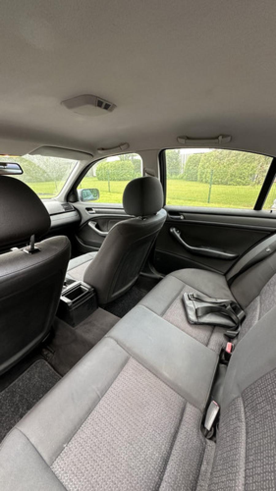 Pelēks BMW 318 2005 Pērnava, ar dzinēja tilpumu 2.00 L un nobraukumu 268 tūkst. km par 1900 €, foto 11 vietnē AUTOMOTO.COM.LV