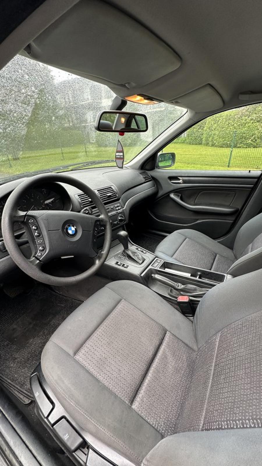 Pelēks BMW 318 2005 Pērnava, ar dzinēja tilpumu 2.00 L un nobraukumu 268 tūkst. km par 1900 €, foto 21 vietnē AUTOMOTO.COM.LV