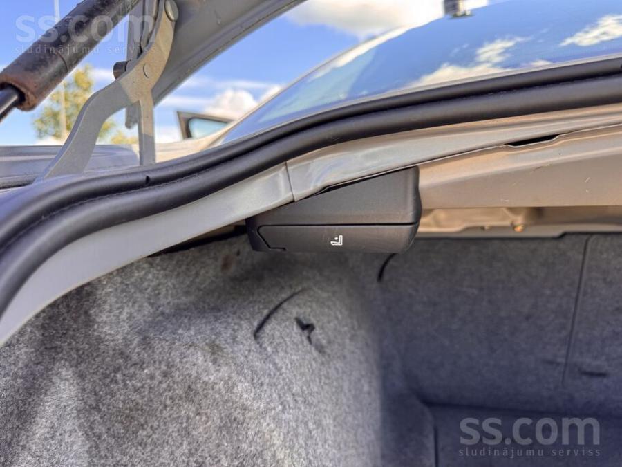 Grey BMW 318 2005 in Riga, with an engine capacity of 1.80 L and mileage of 227 thousand km for 2750 €, photo 14 on AUTOMOTO.COM.LV