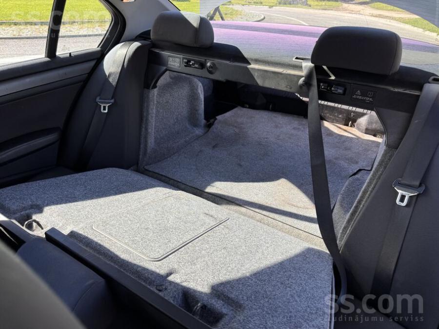 Grey BMW 318 2005 in Riga, with an engine capacity of 1.80 L and mileage of 227 thousand km for 2750 €, photo 16 on AUTOMOTO.COM.LV