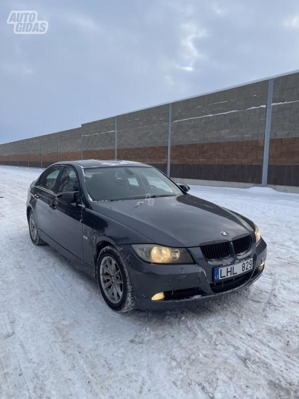 Pelēks BMW 318 2006 Mažeikiai, ar dzinēja tilpumu 2.00 L un nobraukumu 206 tūkst. km par 2250 €, foto 2 vietnē AUTOMOTO.COM.LV
