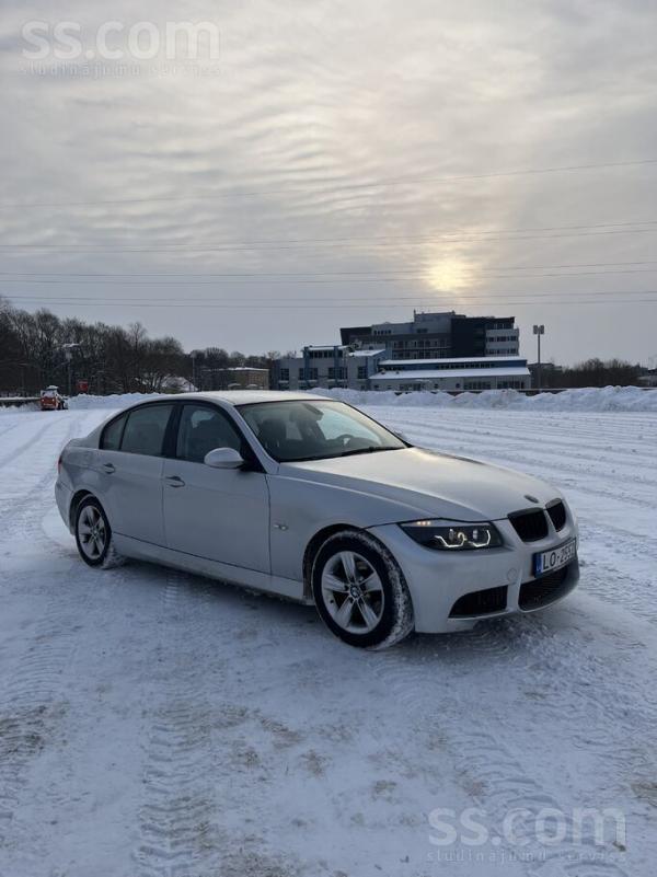 Grey BMW 318 2006 in Riga, with an engine capacity of 2.00 L and mileage of 383 thousand km for 2990 €, photo 5 on AUTOMOTO.COM.LV