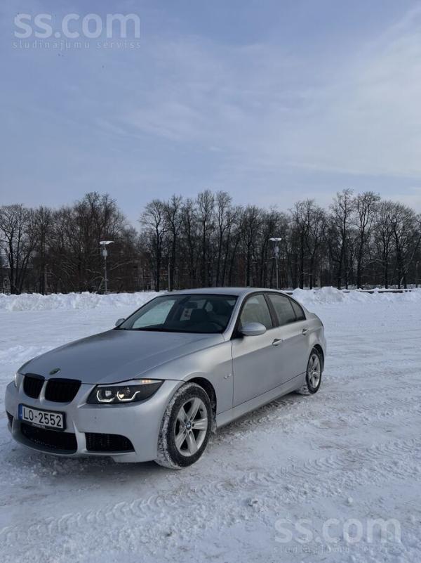 Grey BMW 318 2006 in Riga, with an engine capacity of 2.00 L and mileage of 383 thousand km for 2990 €, photo 6 on AUTOMOTO.COM.LV