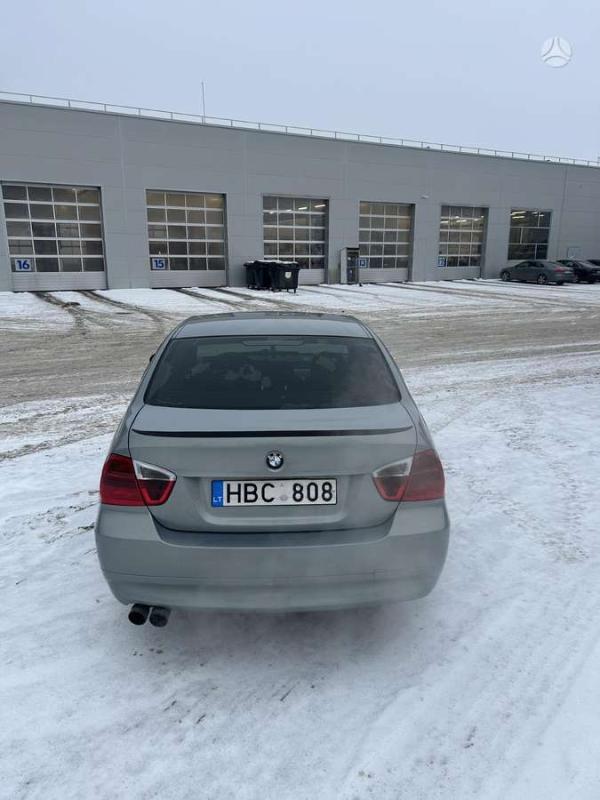 Pelēks BMW 318 2006 Šauļi, ar dzinēja tilpumu 2.00 L un nobraukumu 293 tūkst. km par 2000 €, foto 5 vietnē AUTOMOTO.COM.LV