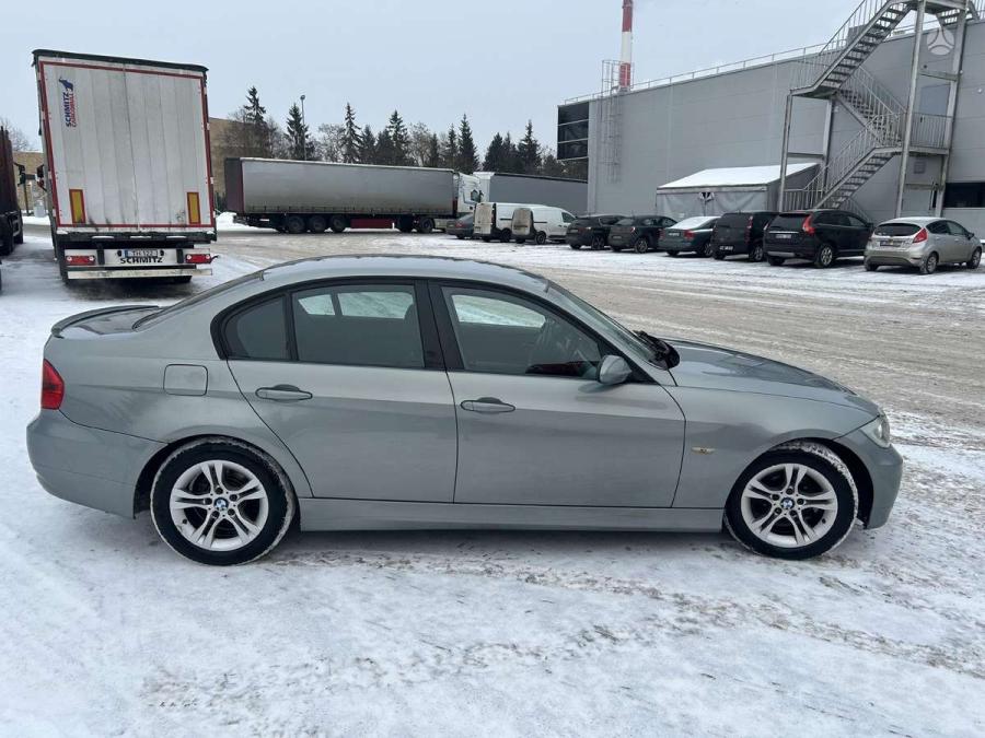 Pelēks BMW 318 2006 Šauļi, ar dzinēja tilpumu 2.00 L un nobraukumu 293 tūkst. km par 2000 €, foto 7 vietnē AUTOMOTO.COM.LV