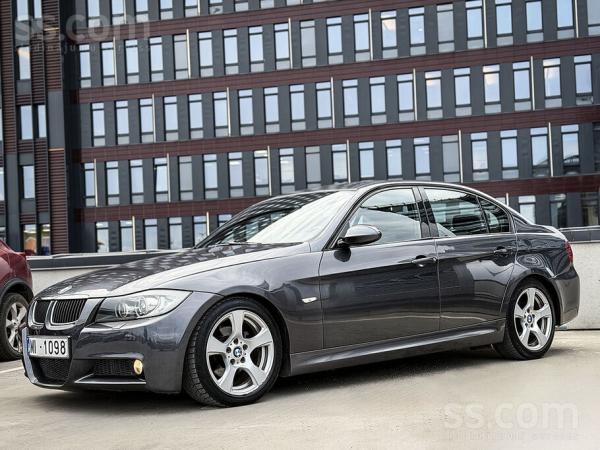Grey BMW 318 2006 in Riga, with an engine capacity of 2.00 L and mileage of 312 thousand km for 4500 €, photo 2 on AUTOMOTO.COM.LV