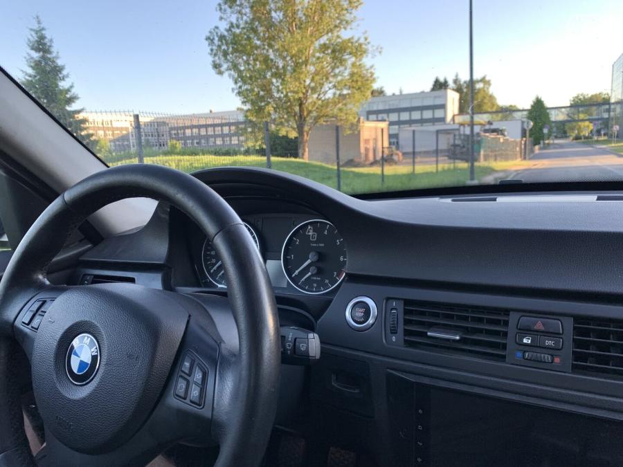 Pelēks BMW 318 2006 Kauņa, ar dzinēja tilpumu 2.00 L un nobraukumu 293 tūkst. km par 2400 €, foto 18 vietnē AUTOMOTO.COM.LV
