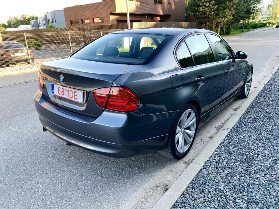 Pelēks BMW 318 2006 Kauņa, ar dzinēja tilpumu 2.00 L un nobraukumu 293 tūkst. km par 2400 €, foto 26 vietnē AUTOMOTO.COM.LV