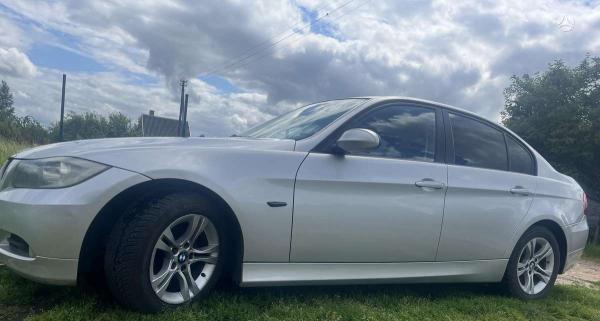 Grey BMW 318 2006 in Vilnius, with an engine capacity of 2.00 L and mileage of 286 thousand km for 2800 €, photo 6 on AUTOMOTO.COM.LV