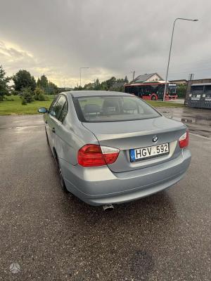 Pelēks BMW 318 2006 Kauņa, ar dzinēja tilpumu 1.99 L un nobraukumu 210 tūkst. km par 2950 €, foto 5 vietnē AUTOMOTO.COM.LV