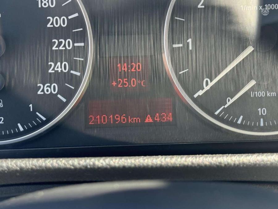 Pelēks BMW 318 2006 Kauņa, ar dzinēja tilpumu 1.99 L un nobraukumu 210 tūkst. km par 2950 €, foto 6 vietnē AUTOMOTO.COM.LV
