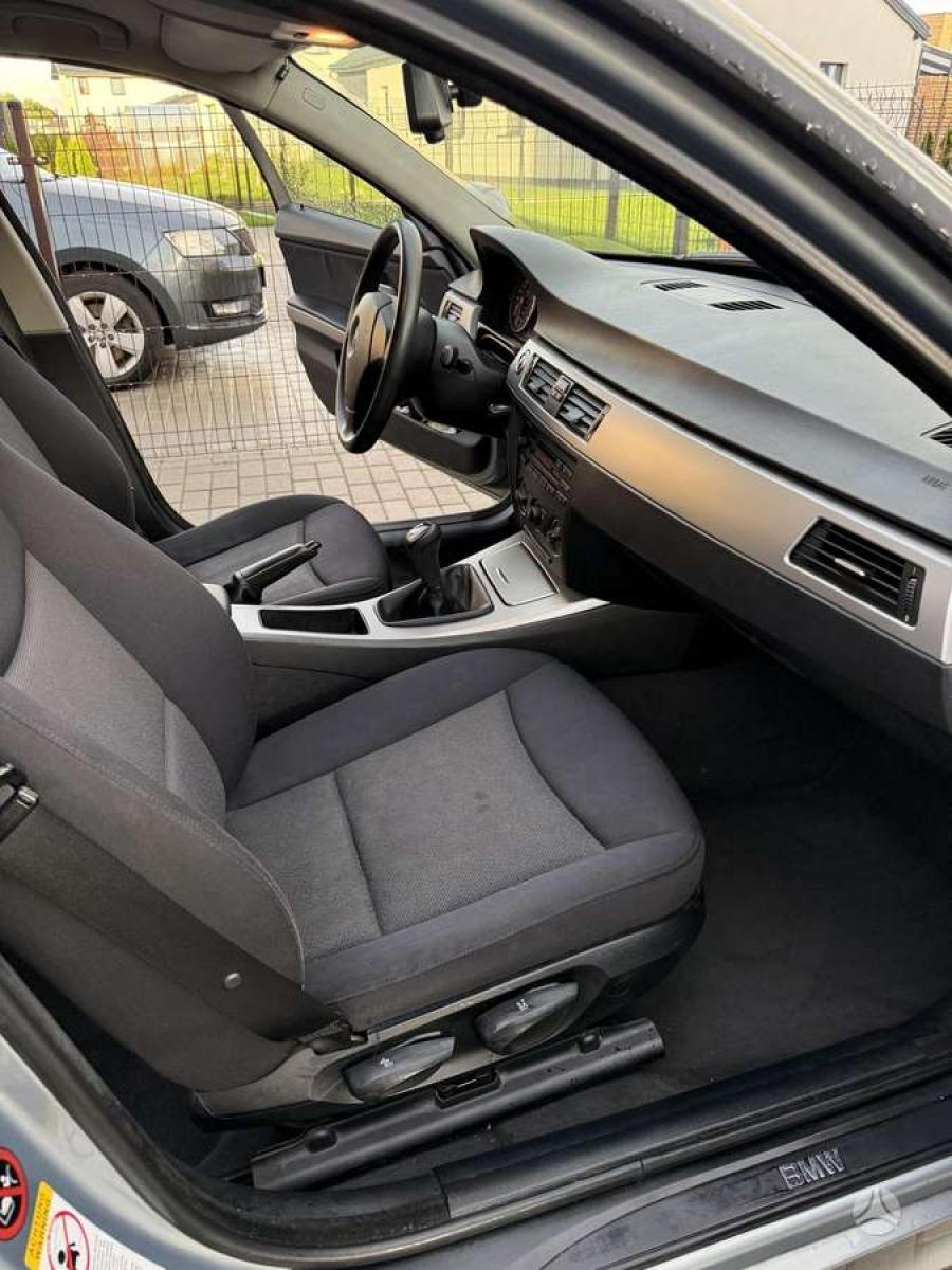 Pelēks BMW 318 2006 Kauņa, ar dzinēja tilpumu 1.99 L un nobraukumu 210 tūkst. km par 2950 €, foto 11 vietnē AUTOMOTO.COM.LV