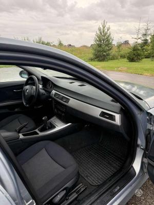 Pelēks BMW 318 2006 Kauņa, ar dzinēja tilpumu 1.99 L un nobraukumu 210 tūkst. km par 2950 €, foto 12 vietnē AUTOMOTO.COM.LV
