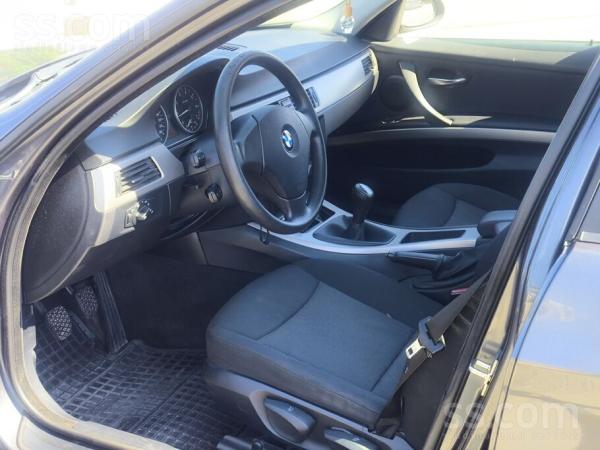 Grey BMW 318 2006 in Riga, with an engine capacity of 2.00 L and mileage of 216 thousand km for 2500 €, photo 8 on AUTOMOTO.COM.LV