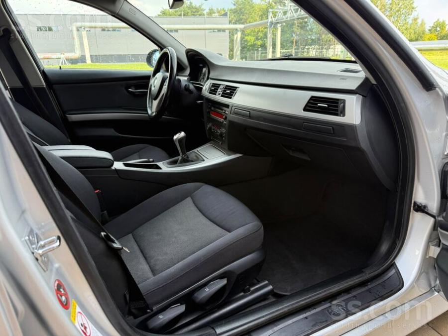 Pelēks BMW 318 2006 Rīga, ar dzinēja tilpumu 2.00 L un nobraukumu 259 tūkst. km par 3150 €, foto 18 vietnē AUTOMOTO.COM.LV