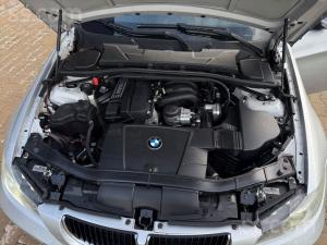 Pelēks BMW 318 2006 Rīga, ar dzinēja tilpumu 2.00 L un nobraukumu 259 tūkst. km par 3150 €, foto 22 vietnē AUTOMOTO.COM.LV