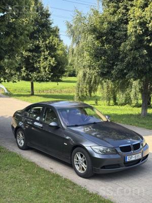 Grey BMW 318 2006 in Riga, with an engine capacity of 1.80 L and mileage of 221 thousand km for 2000 €, photo 4 on AUTOMOTO.COM.LV