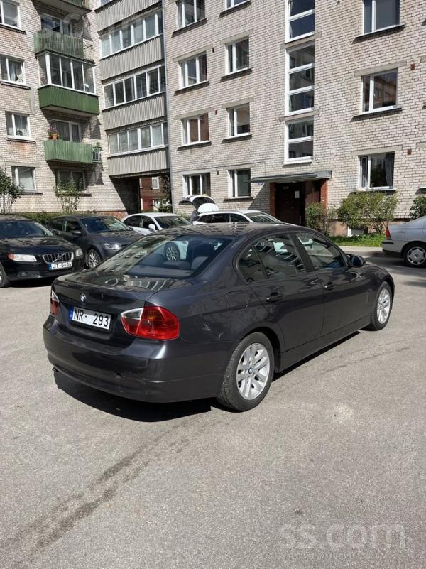 Pelēks BMW 318 2006 Rīga, ar dzinēja tilpumu 2.00 L un nobraukumu 290 tūkst. km par 2500 €, foto 5 vietnē AUTOMOTO.COM.LV