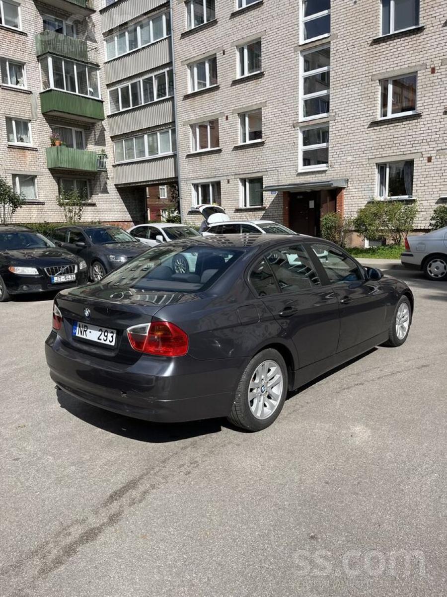 Grey BMW 318 2006 in Riga, with an engine capacity of 2.00 L and mileage of 290 thousand km for 2500 €, photo 5 on AUTOMOTO.COM.LV