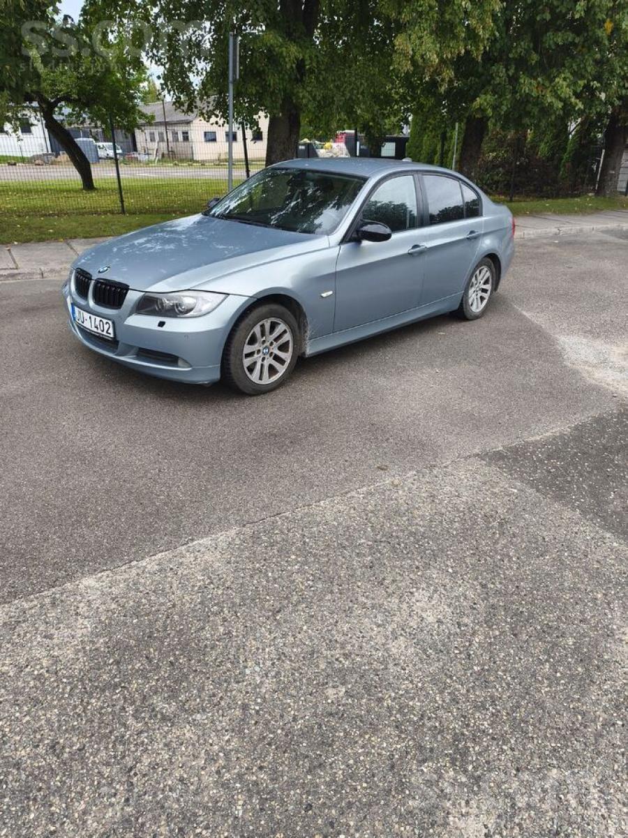 Grey BMW 318 2006 in Kuldiga, with an engine capacity of 2.00 L and mileage of 0 thousand km for 1850 €, photo 3 on AUTOMOTO.COM.LV