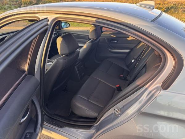 Grey BMW 318 2006 in Riga, with an engine capacity of 2.00 L and mileage of 356 thousand km for 3750 €, photo 6 on AUTOMOTO.COM.LV