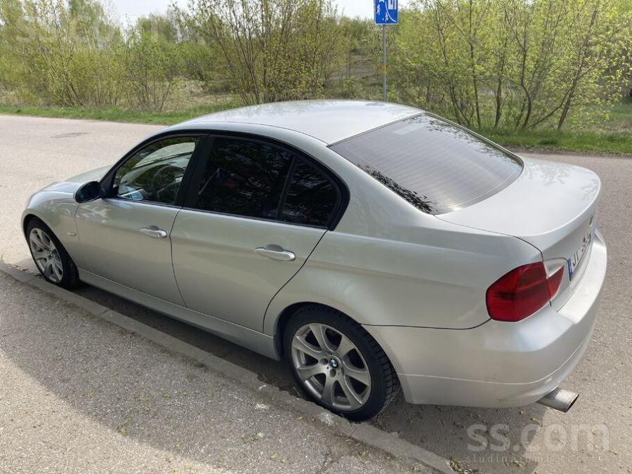 Grey BMW 318 2007 in Daugavpils, with an engine capacity of 2.00 L and mileage of 351 thousand km for 2200 €, photo 2 on AUTOMOTO.COM.LV