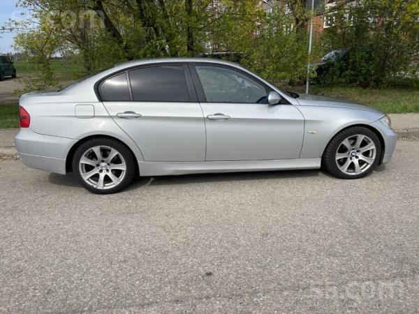 Grey BMW 318 2007 in Daugavpils, with an engine capacity of 2.00 L and mileage of 351 thousand km for 2700 €, photo 4 on AUTOMOTO.COM.LV