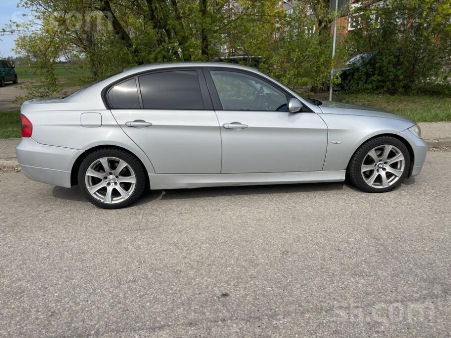 Grey BMW 318 2007 in Daugavpils, with an engine capacity of 2.00 L and mileage of 351 thousand km for 2200 €, photo 4 on AUTOMOTO.COM.LV
