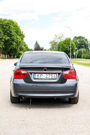 Grey BMW 318 2007 in Bauska, with an engine capacity of 2.00 L and mileage of 435 thousand km for 2000 €, photo 2 on AUTOMOTO.COM.LV