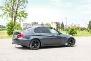 Grey BMW 318 2007 in Bauska, with an engine capacity of 2.00 L and mileage of 435 thousand km for 2000 €, photo 3 on AUTOMOTO.COM.LV