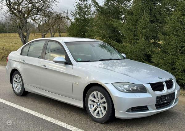 Grey BMW 318 2007 in Moletai, with an engine capacity of 2.00 L and mileage of 314 thousand km for 3400 €, photo 2 on AUTOMOTO.COM.LV