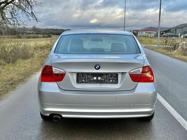 Grey BMW 318 2007 in Moletai, with an engine capacity of 2.00 L and mileage of 314 thousand km for 3400 €, photo 5 on AUTOMOTO.COM.LV