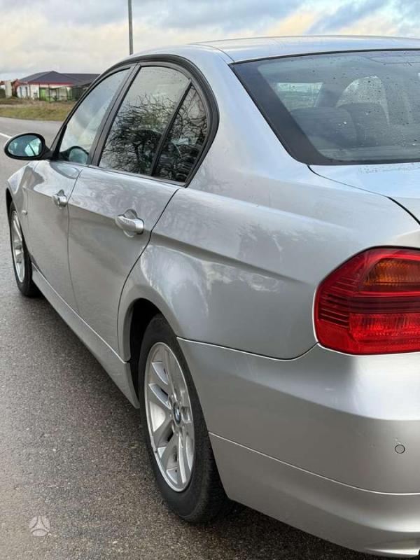 Grey BMW 318 2007 in Moletai, with an engine capacity of 2.00 L and mileage of 314 thousand km for 3400 €, photo 10 on AUTOMOTO.COM.LV