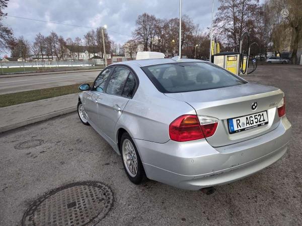 Grey BMW 318 2007 in Marijampole, with an engine capacity of 2.00 L and mileage of 240 thousand km for 3150 €, photo 4 on AUTOMOTO.COM.LV
