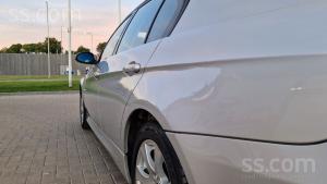 Pelēks BMW 318 2007 Jelgava, ar dzinēja tilpumu 2.00 L un nobraukumu 240 tūkst. km par 3550 €, foto 26 vietnē AUTOMOTO.COM.LV