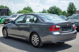 Pelēks BMW 318 2007 Liepāja, ar dzinēja tilpumu 2.00 L un nobraukumu 231 tūkst. km par 4950 €, foto 3 vietnē AUTOMOTO.COM.LV