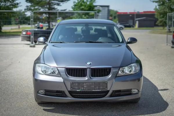 Pelēks BMW 318 2007 Liepāja, ar dzinēja tilpumu 2.00 L un nobraukumu 231 tūkst. km par 4950 €, foto 6 vietnē AUTOMOTO.COM.LV