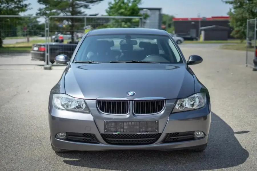 Pelēks BMW 318 2007 Liepāja, ar dzinēja tilpumu 2.00 L un nobraukumu 231 tūkst. km par 4950 €, foto 7 vietnē AUTOMOTO.COM.LV
