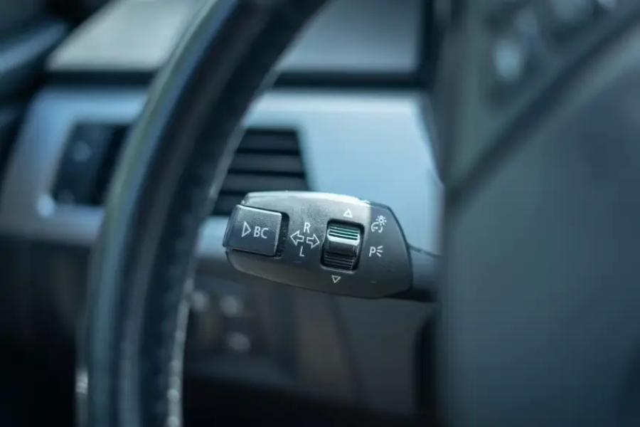 Pelēks BMW 318 2007 Liepāja, ar dzinēja tilpumu 2.00 L un nobraukumu 231 tūkst. km par 4950 €, foto 18 vietnē AUTOMOTO.COM.LV