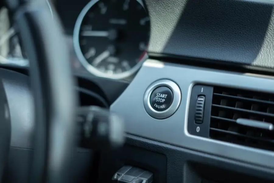 Pelēks BMW 318 2007 Liepāja, ar dzinēja tilpumu 2.00 L un nobraukumu 231 tūkst. km par 4950 €, foto 21 vietnē AUTOMOTO.COM.LV
