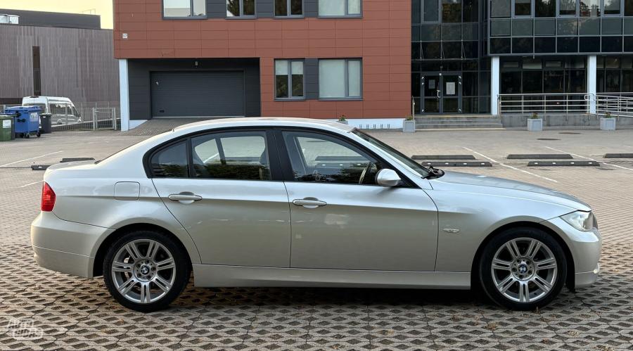 Grey BMW 318 2007 in Silale, with an engine capacity of 2.00 L and mileage of 324 thousand km for 3999 €, photo 12 on AUTOMOTO.COM.LV